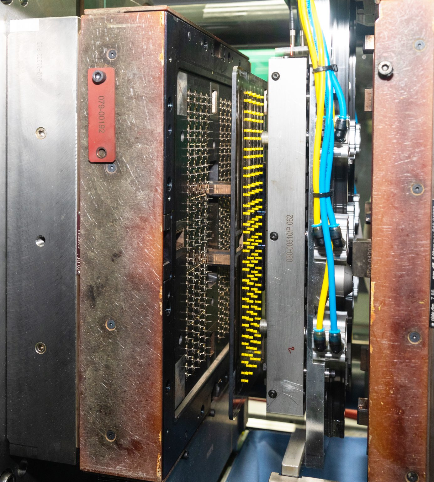 Guide to Design & the LSR Injection Molding Process | SIMTEC