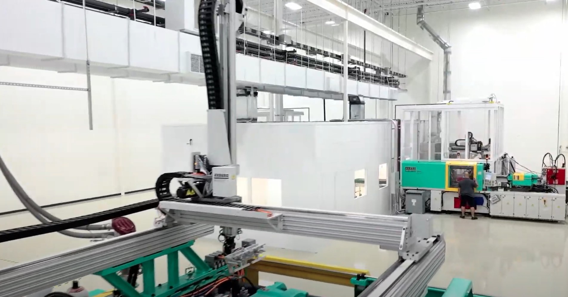 LSR Clean Room Injection Molding - SIMTEC